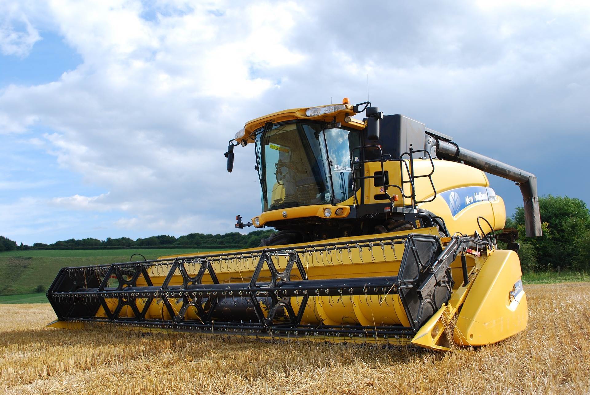 How To Choose A Best Combine Harvester - AgriThing.com
